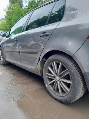 Volkswagen Golf 2007 Kauņa, ar dzinēja tilpumu 1.90 L un nobraukumu 365 tūkst. km par 1100 €, foto 5 vietnē AUTOMOTO.COM.LV