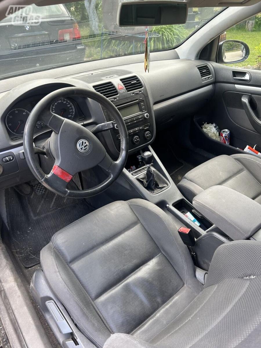 Volkswagen Golf 2007 in Jonava, with an engine capacity of 1.90 L and mileage of 320 thousand km for 800 €, photo 6 on AUTOMOTO.COM.LV