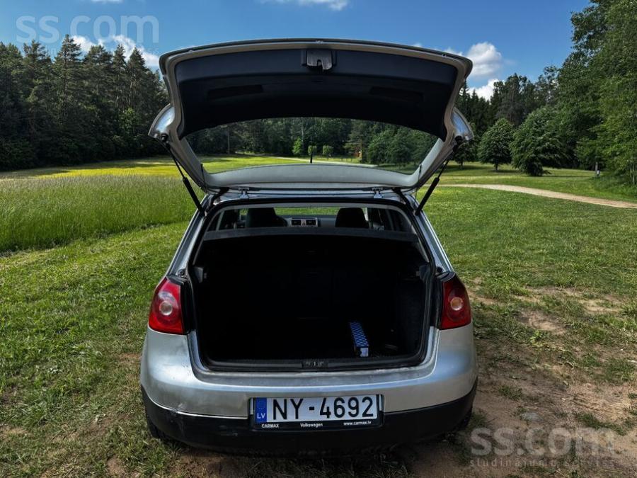 Volkswagen Golf 2007 in Riga, with an engine capacity of 1.60 L and mileage of 162 thousand km for 1400 €, photo 7 on AUTOMOTO.COM.LV