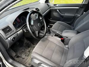Volkswagen Golf 2007 in Riga, with an engine capacity of 1.60 L and mileage of 162 thousand km for 1400 €, photo 10 on AUTOMOTO.COM.LV