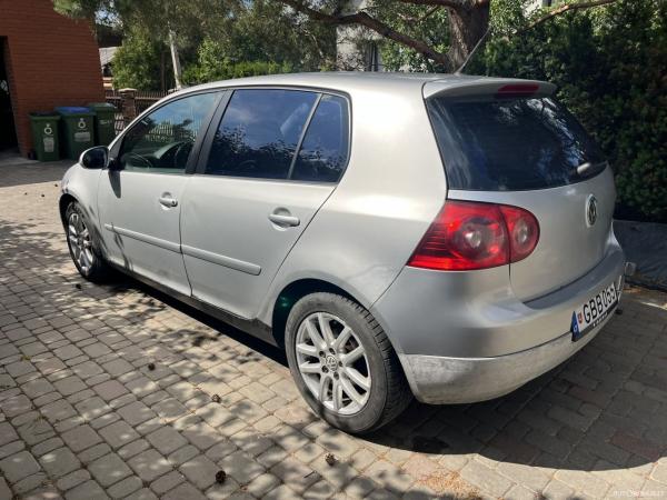 Volkswagen Golf 2007 Kauņa, ar dzinēja tilpumu 1.90 L un nobraukumu 346 tūkst. km par 1900 €, foto 2 vietnē AUTOMOTO.COM.LV