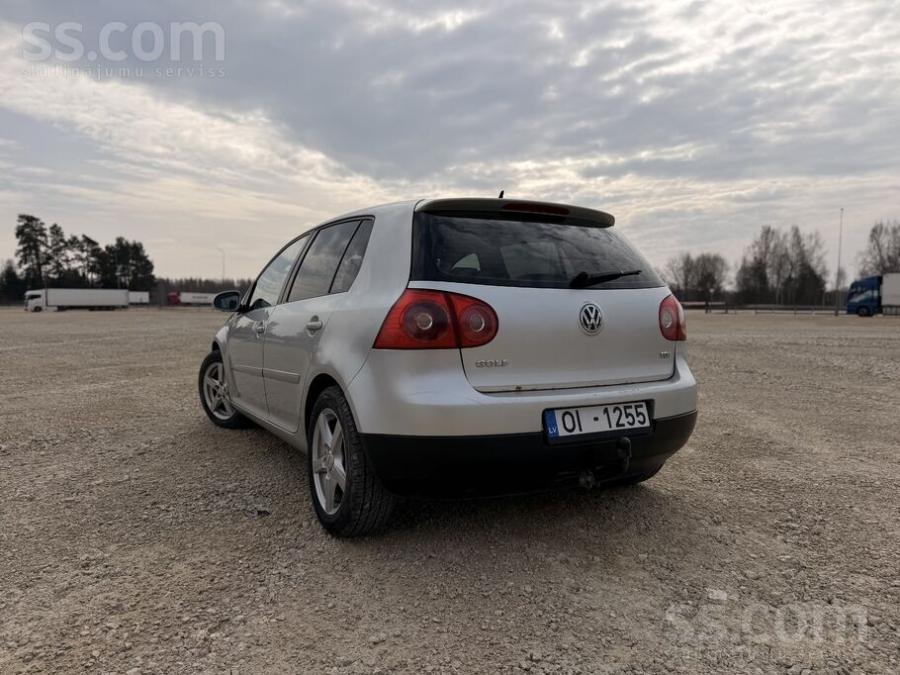 Volkswagen Golf 2007 in Ludza, with an engine capacity of 1.90 L and mileage of 310 thousand km for 2350 €, photo 4 on AUTOMOTO.COM.LV