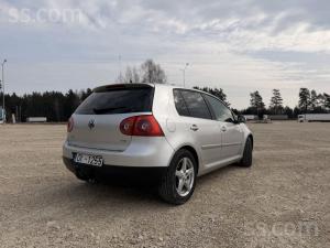 Volkswagen Golf 2007 in Ludza, with an engine capacity of 1.90 L and mileage of 310 thousand km for 2350 €, photo 5 on AUTOMOTO.COM.LV