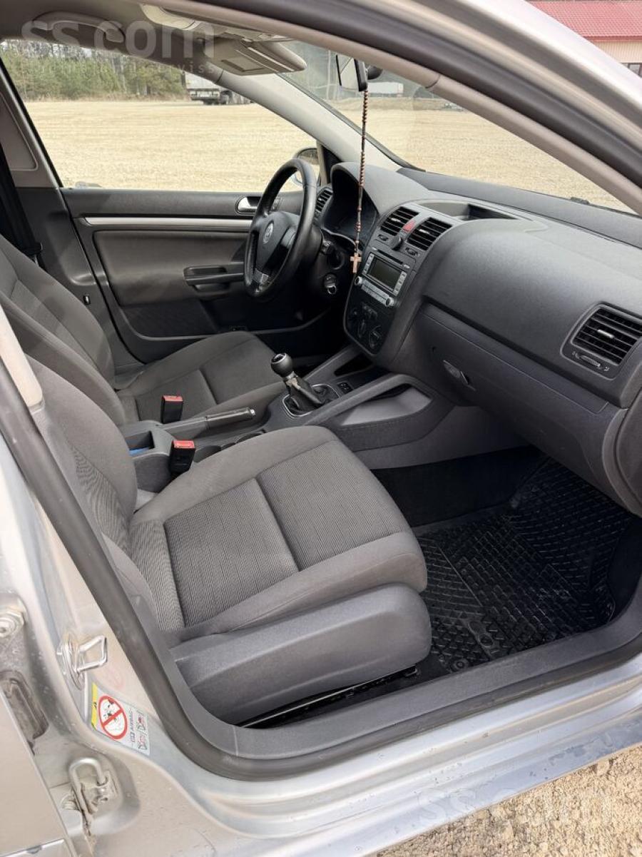 Volkswagen Golf 2007 in Ludza, with an engine capacity of 1.90 L and mileage of 310 thousand km for 2350 €, photo 6 on AUTOMOTO.COM.LV