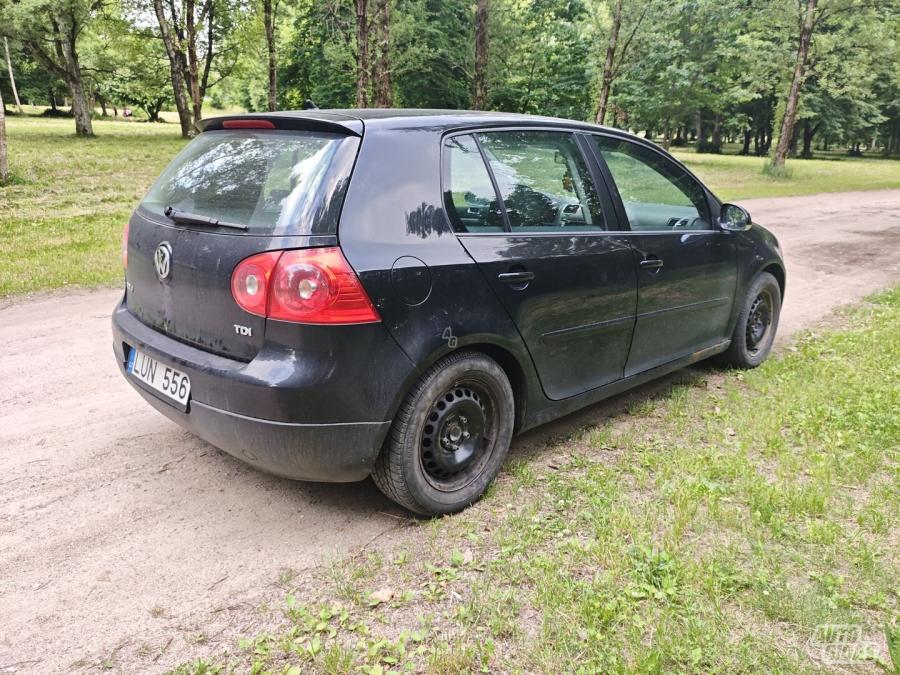 Volkswagen Golf 2007 in Vilnius, with an engine capacity of 1.90 L and mileage of 302 thousand km for 650 €, photo 3 on AUTOMOTO.COM.LV