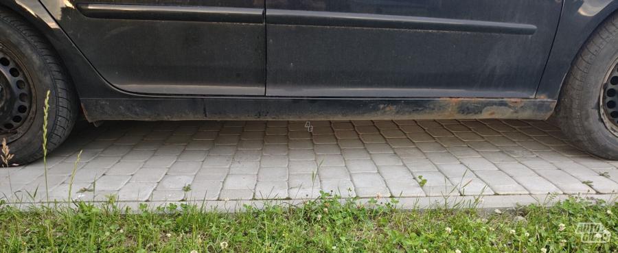 Volkswagen Golf 2007 in Vilnius, with an engine capacity of 1.90 L and mileage of 302 thousand km for 650 €, photo 6 on AUTOMOTO.COM.LV