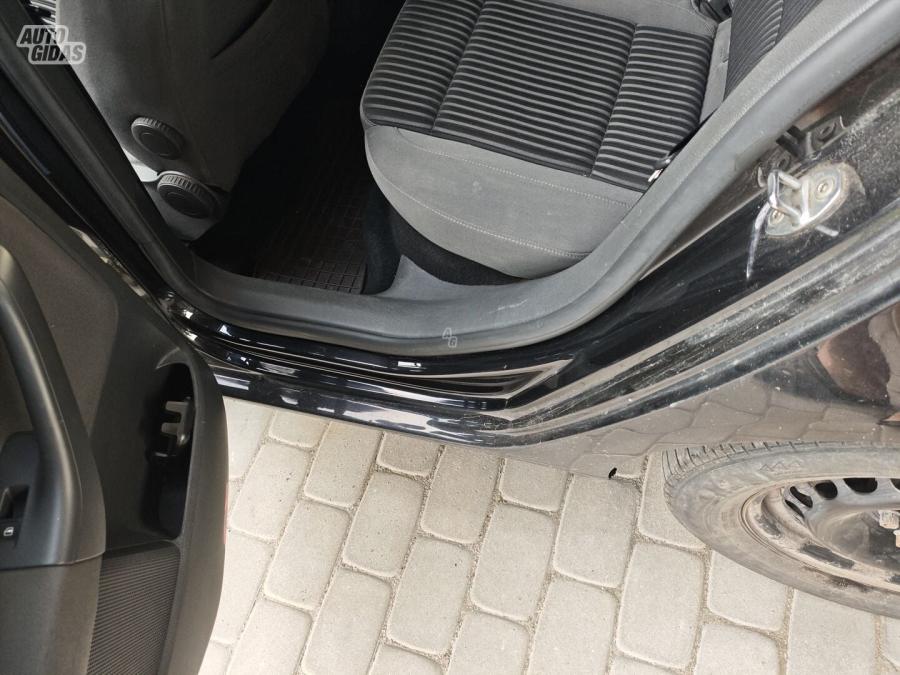 Volkswagen Golf 2007 in Vilnius, with an engine capacity of 1.90 L and mileage of 302 thousand km for 650 €, photo 11 on AUTOMOTO.COM.LV
