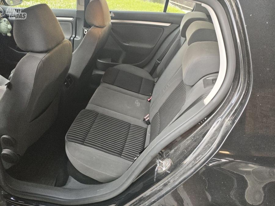 Volkswagen Golf 2007 in Vilnius, with an engine capacity of 1.90 L and mileage of 302 thousand km for 650 €, photo 14 on AUTOMOTO.COM.LV