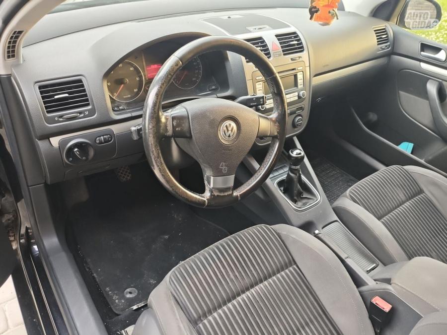 Volkswagen Golf 2007 in Vilnius, with an engine capacity of 1.90 L and mileage of 302 thousand km for 650 €, photo 16 on AUTOMOTO.COM.LV