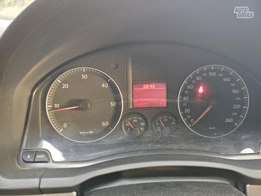Volkswagen Golf 2007 in Vilnius, with an engine capacity of 1.90 L and mileage of 302 thousand km for 650 €, photo 17 on AUTOMOTO.COM.LV
