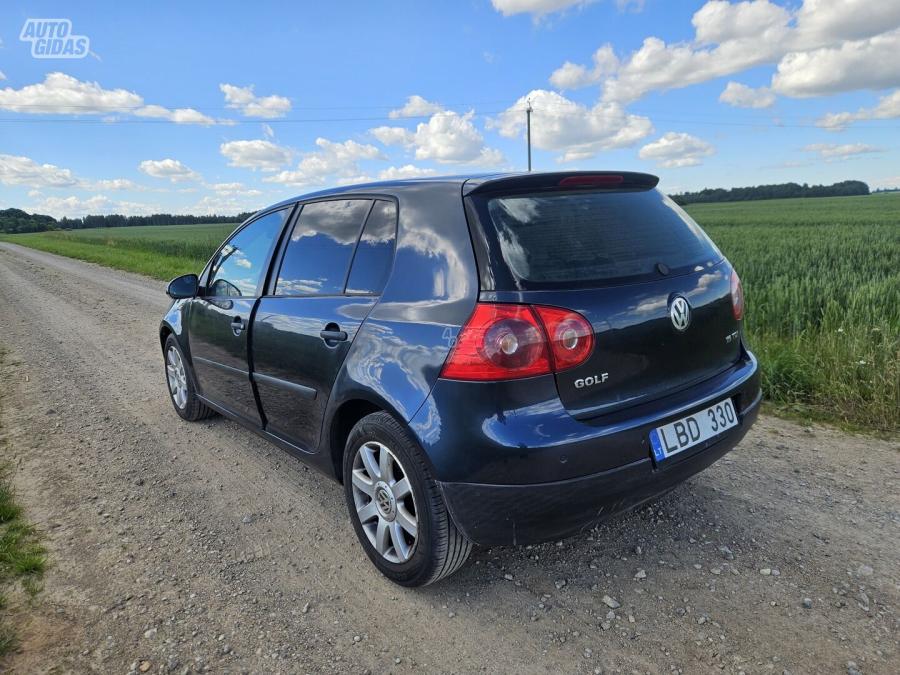 Volkswagen Golf 2007 Šauļi, ar dzinēja tilpumu 1.90 L un nobraukumu 300 tūkst. km par 1650 €, foto 5 vietnē AUTOMOTO.COM.LV
