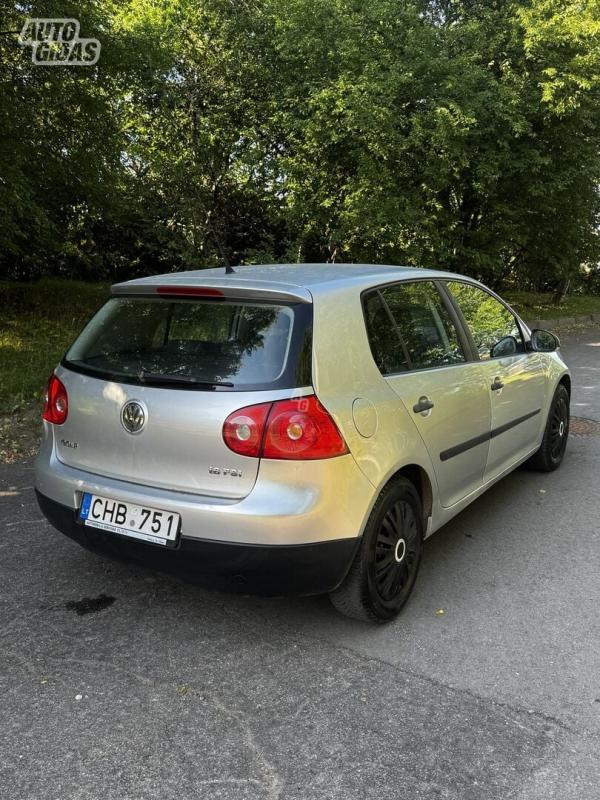 Volkswagen Golf 2007 Šauļi, ar dzinēja tilpumu 1.60 L un nobraukumu 250 tūkst. km par 1750 €, foto 4 vietnē AUTOMOTO.COM.LV