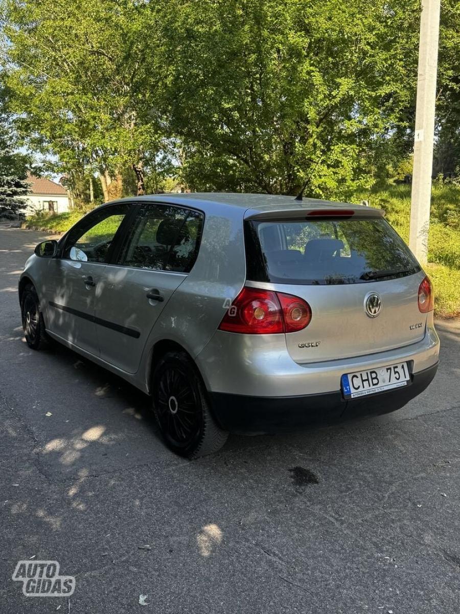 Volkswagen Golf 2007 in Siauliai, with an engine capacity of 1.60 L and mileage of 250 thousand km for 1750 €, photo 6 on AUTOMOTO.COM.LV