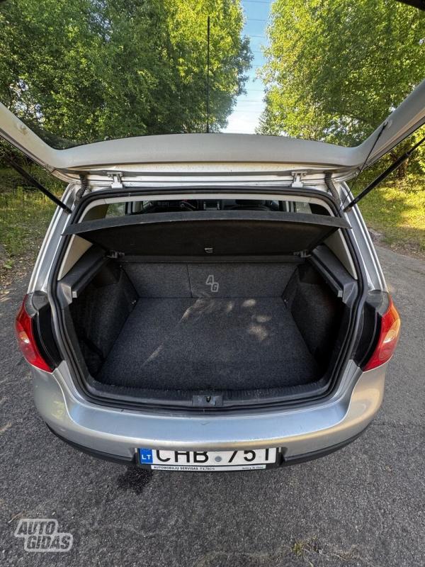 Volkswagen Golf 2007 Šauļi, ar dzinēja tilpumu 1.60 L un nobraukumu 250 tūkst. km par 1750 €, foto 8 vietnē AUTOMOTO.COM.LV