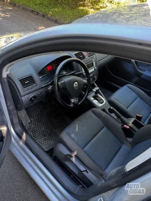 Volkswagen Golf 2007 in Siauliai, with an engine capacity of 1.60 L and mileage of 250 thousand km for 1750 €, photo 11 on AUTOMOTO.COM.LV