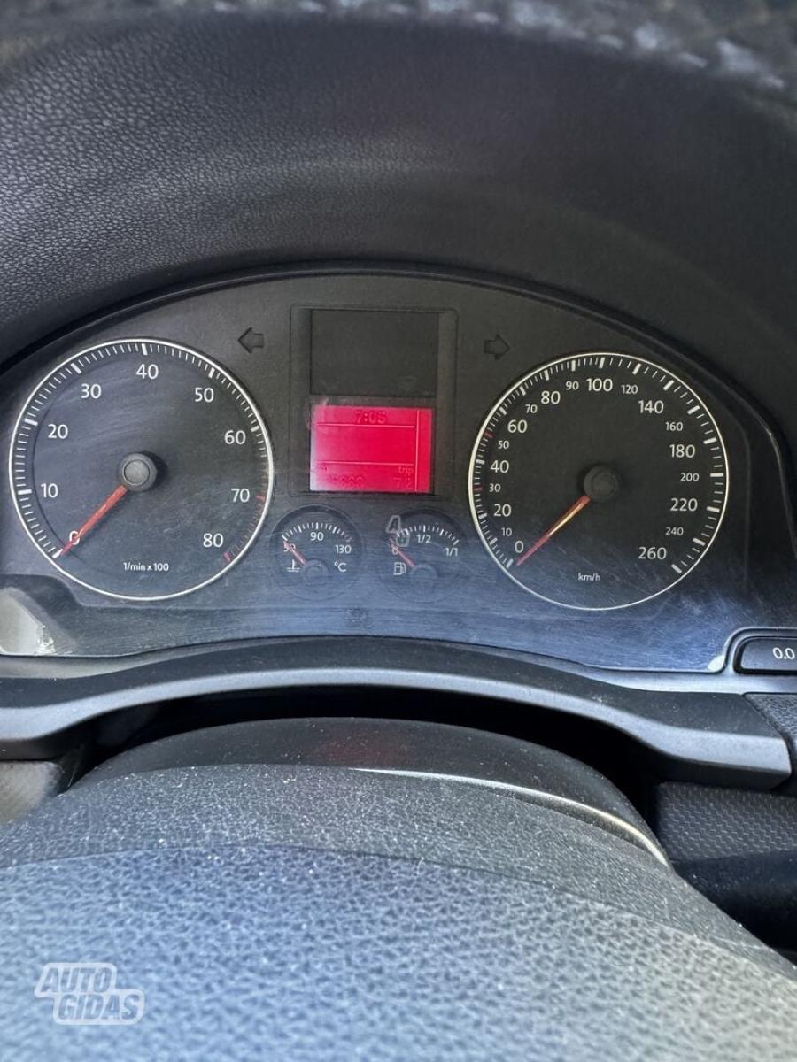 Volkswagen Golf 2007 in Siauliai, with an engine capacity of 1.60 L and mileage of 250 thousand km for 1750 €, photo 12 on AUTOMOTO.COM.LV