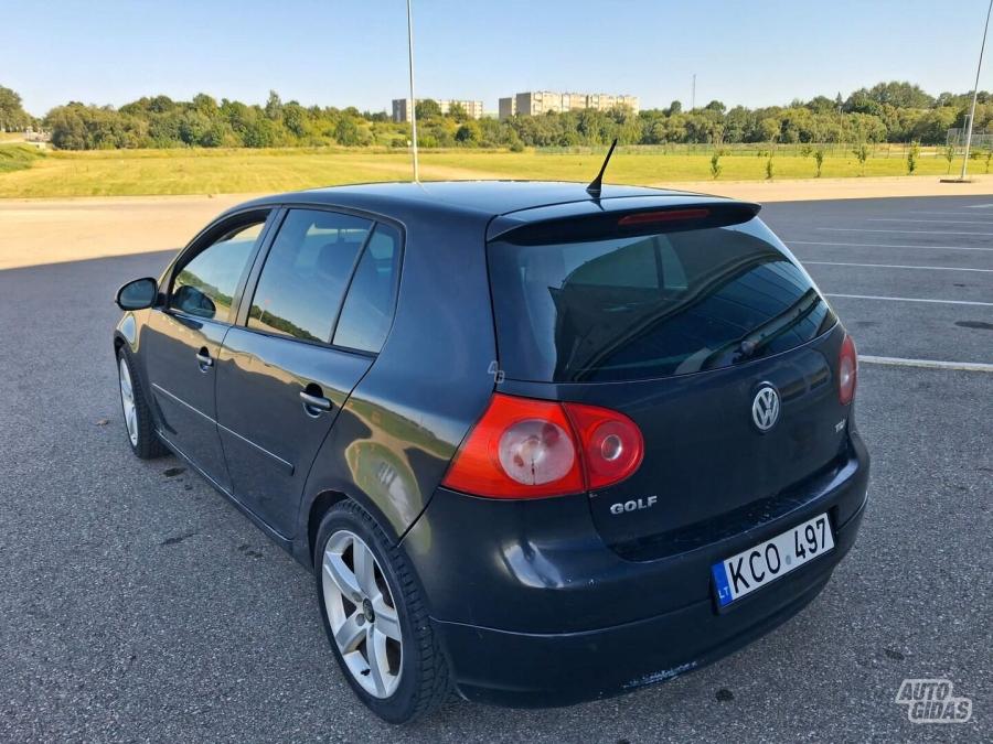 Volkswagen Golf 2007 in Vilnius, with an engine capacity of 1.90 L and mileage of 369 thousand km for 850 €, photo 8 on AUTOMOTO.COM.LV