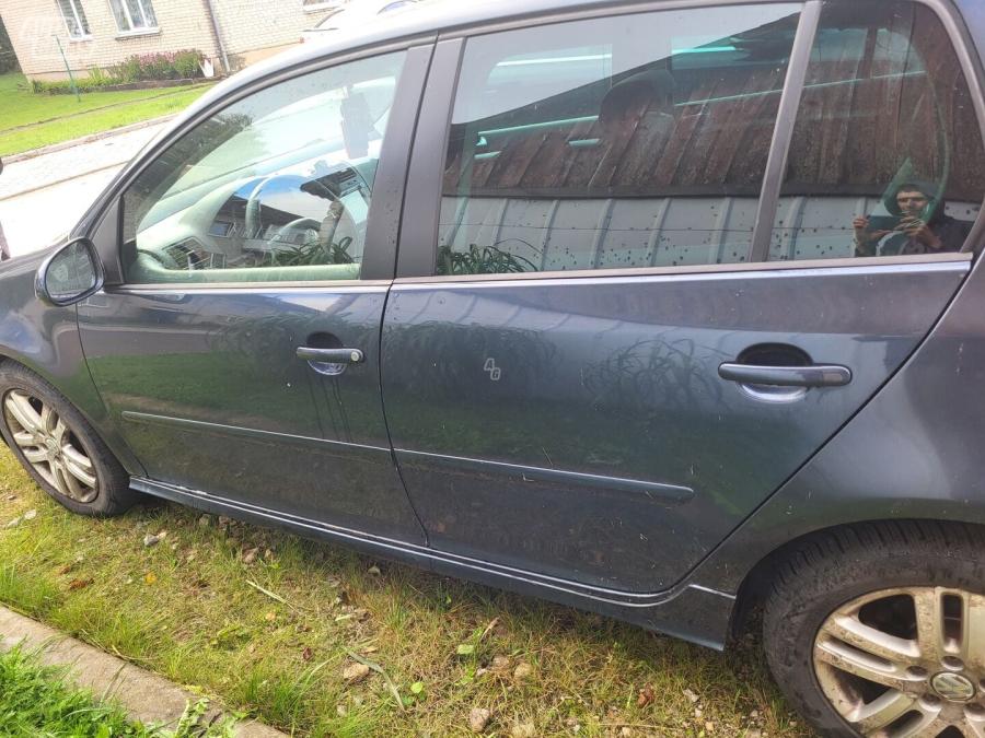 Volkswagen Golf 2007 in Kupiskis, with an engine capacity of 1.90 L and mileage of 295 thousand km for 1500 €, photo 10 on AUTOMOTO.COM.LV
