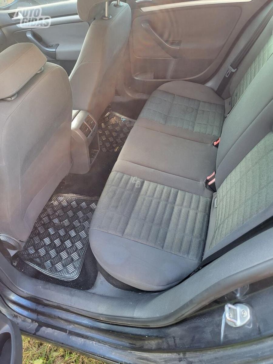 Volkswagen Golf 2007 in Kupiskis, with an engine capacity of 1.90 L and mileage of 295 thousand km for 1500 €, photo 11 on AUTOMOTO.COM.LV