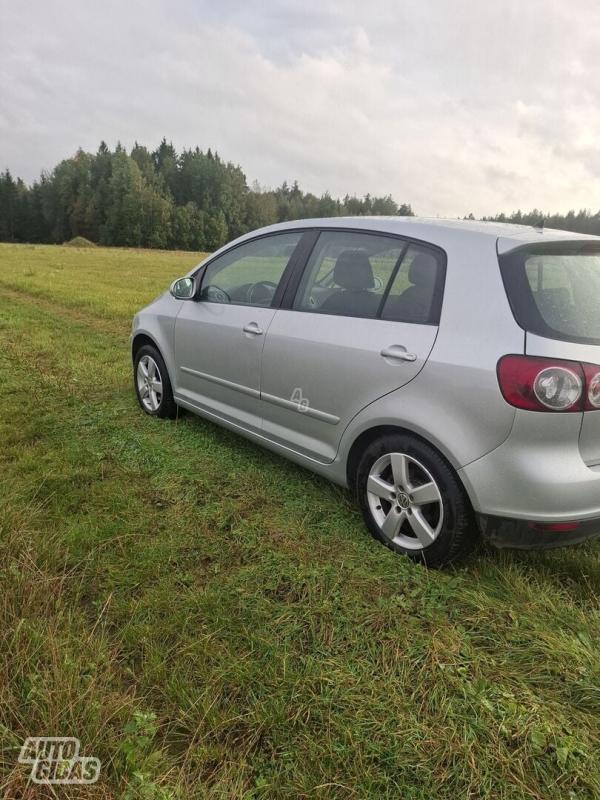 Volkswagen Golf 2007 Viļņa, ar dzinēja tilpumu 1.90 L un nobraukumu 303 tūkst. km par 1850 €, foto 3 vietnē AUTOMOTO.COM.LV