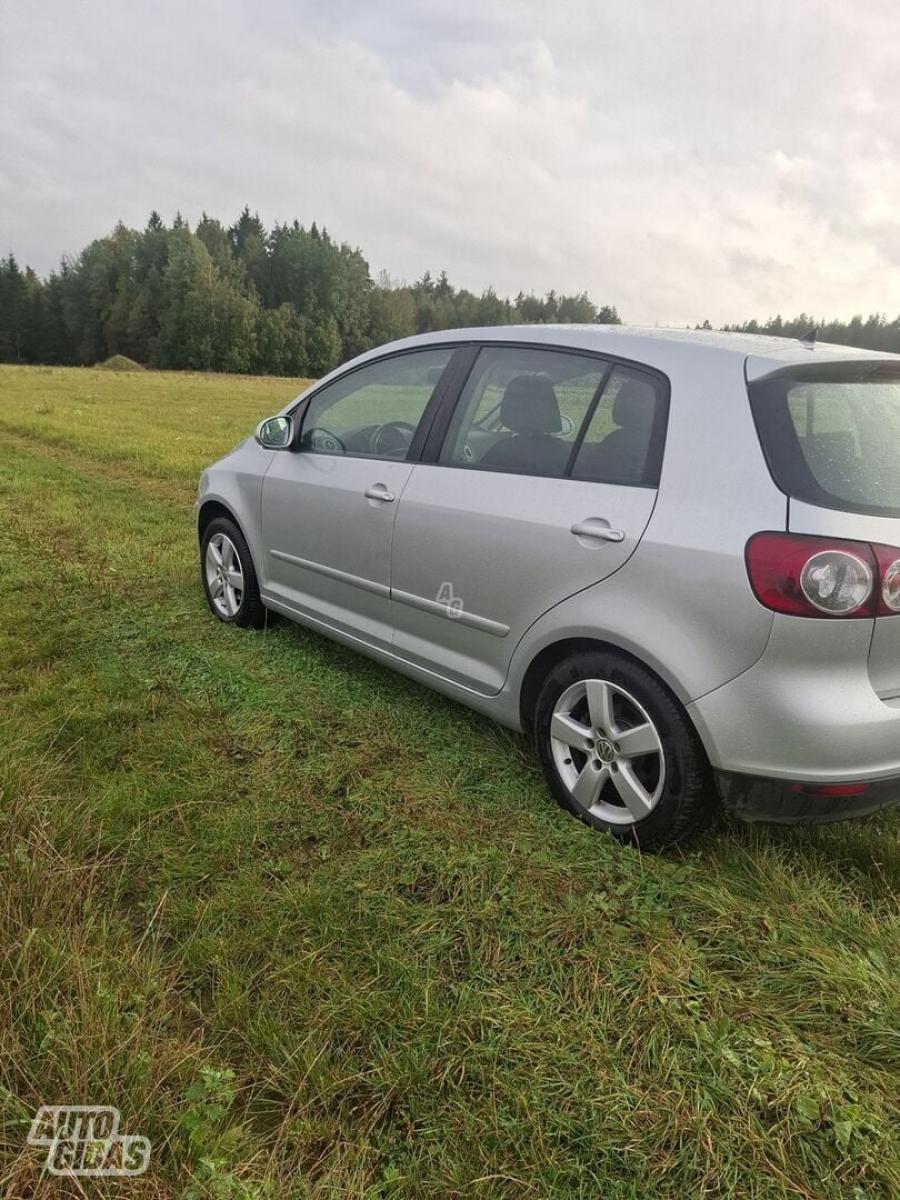 Volkswagen Golf 2007 in Vilnius, with an engine capacity of 1.90 L and mileage of 303 thousand km for 1850 €, photo 3 on AUTOMOTO.COM.LV