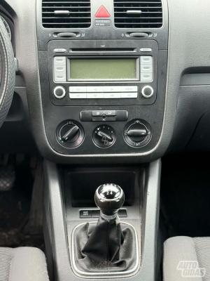 Volkswagen Golf 2007 in Silute, with an engine capacity of 1.90 L and mileage of 231 thousand km for 1499 €, photo 10 on AUTOMOTO.COM.LV