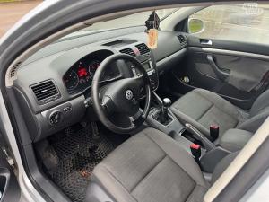 Volkswagen Golf 2007 in Panevezys, with an engine capacity of 1.90 L and mileage of 290 thousand km for 1150 €, photo 9 on AUTOMOTO.COM.LV