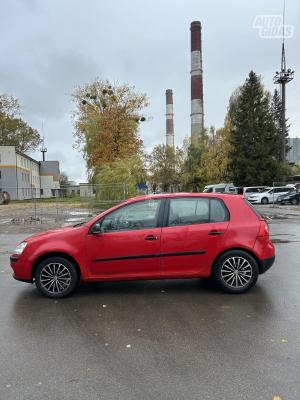 Volkswagen Golf 2007 Kauņa, ar dzinēja tilpumu 1.90 L un nobraukumu 355 tūkst. km par 800 €, foto 3 vietnē AUTOMOTO.COM.LV