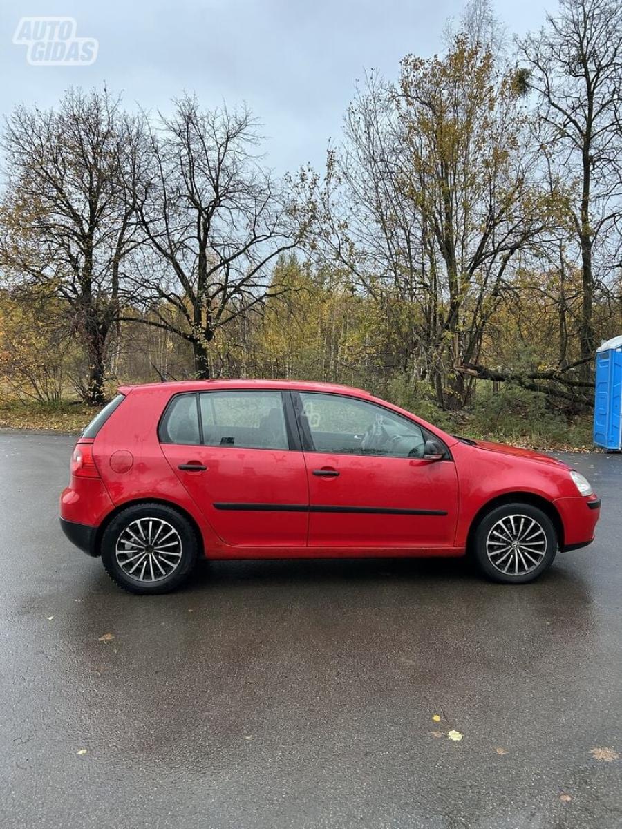 Volkswagen Golf 2007 Kauņa, ar dzinēja tilpumu 1.90 L un nobraukumu 355 tūkst. km par 800 €, foto 7 vietnē AUTOMOTO.COM.LV