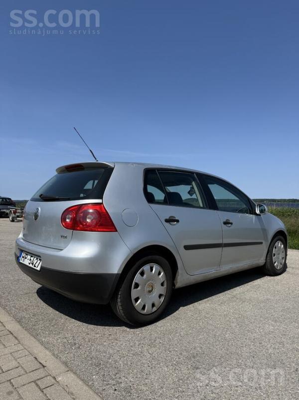 Volkswagen Golf 2008 in Riga, with an engine capacity of 1.90 L and mileage of 262 thousand km for 1650 €, photo 5 on AUTOMOTO.COM.LV
