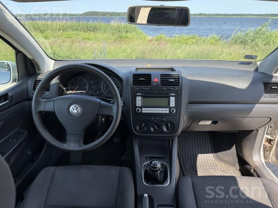 Volkswagen Golf 2008 in Riga, with an engine capacity of 1.90 L and mileage of 262 thousand km for 1650 €, photo 7 on AUTOMOTO.COM.LV