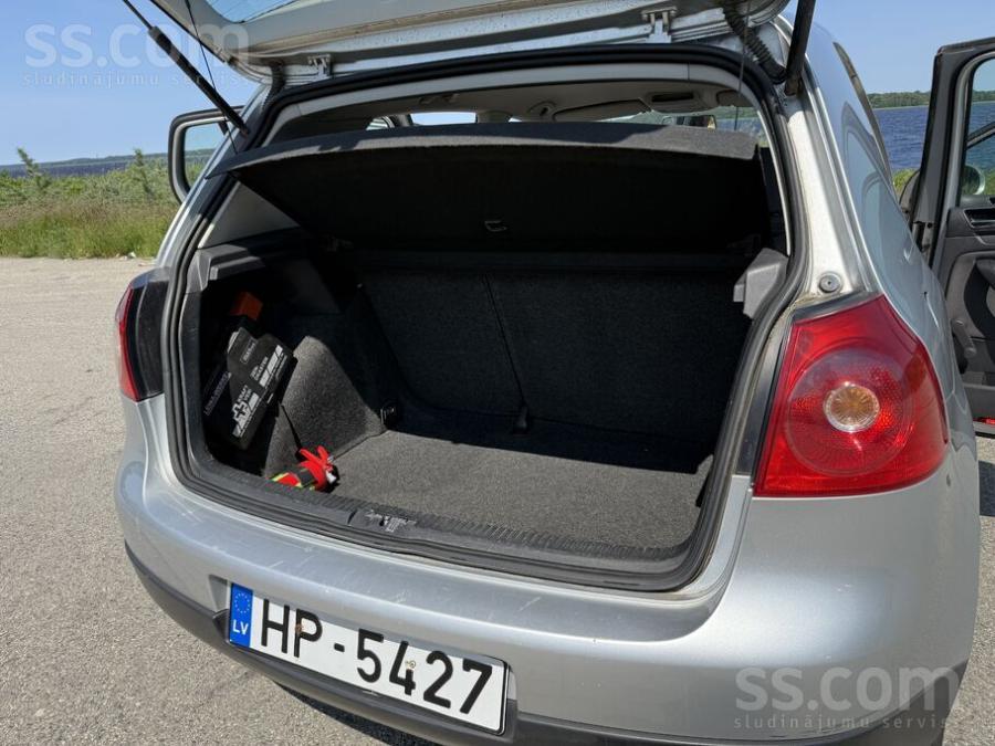 Volkswagen Golf 2008 in Riga, with an engine capacity of 1.90 L and mileage of 262 thousand km for 1650 €, photo 10 on AUTOMOTO.COM.LV