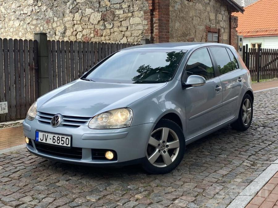 Volkswagen Golf 2008 Cēsis, ar dzinēja tilpumu 1.90 L un nobraukumu 258 tūkst. km par 1950 €, foto 1 vietnē AUTOMOTO.COM.LV
