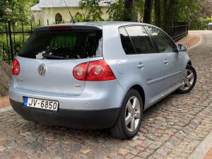 Volkswagen Golf 2008 Cēsis, ar dzinēja tilpumu 1.90 L un nobraukumu 258 tūkst. km par 1950 €, foto 4 vietnē AUTOMOTO.COM.LV