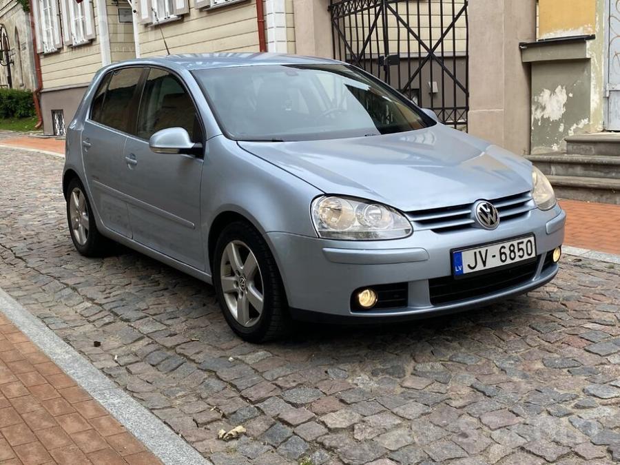 Volkswagen Golf 2008 Cēsis, ar dzinēja tilpumu 1.90 L un nobraukumu 258 tūkst. km par 1950 €, foto 5 vietnē AUTOMOTO.COM.LV