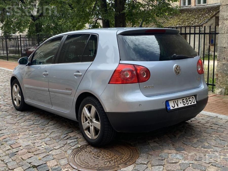 Volkswagen Golf 2008 Cēsis, ar dzinēja tilpumu 1.90 L un nobraukumu 258 tūkst. km par 1950 €, foto 8 vietnē AUTOMOTO.COM.LV