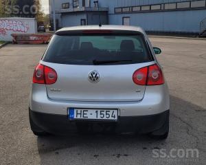 Volkswagen Golf 2008 in Riga, with an engine capacity of 1.60 L and mileage of 402 thousand km for 1250 €, photo 3 on AUTOMOTO.COM.LV