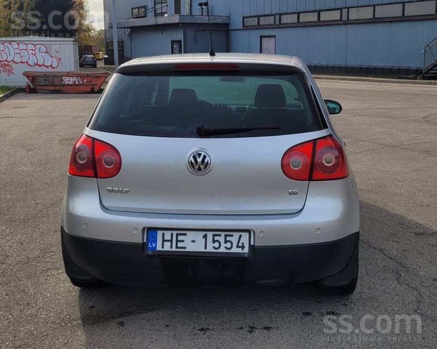 Volkswagen Golf 2008 in Riga, with an engine capacity of 1.60 L and mileage of 402 thousand km for 1250 €, photo 3 on AUTOMOTO.COM.LV
