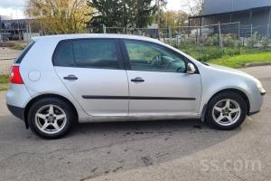 Volkswagen Golf 2008 in Riga, with an engine capacity of 1.60 L and mileage of 402 thousand km for 1250 €, photo 4 on AUTOMOTO.COM.LV