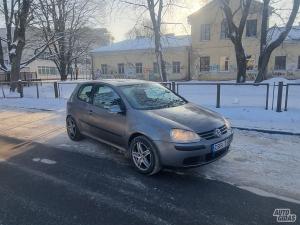 Volkswagen Golf 2008 in Vilnius, with an engine capacity of 2.50 L and mileage of 256 thousand km for 1500 €, photo 8 on AUTOMOTO.COM.LV