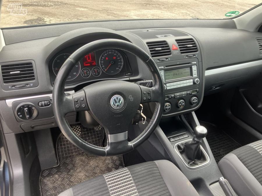 Volkswagen Golf 2008 in Vilnius, with an engine capacity of 1.90 L and mileage of 316 thousand km for 2650 €, photo 9 on AUTOMOTO.COM.LV