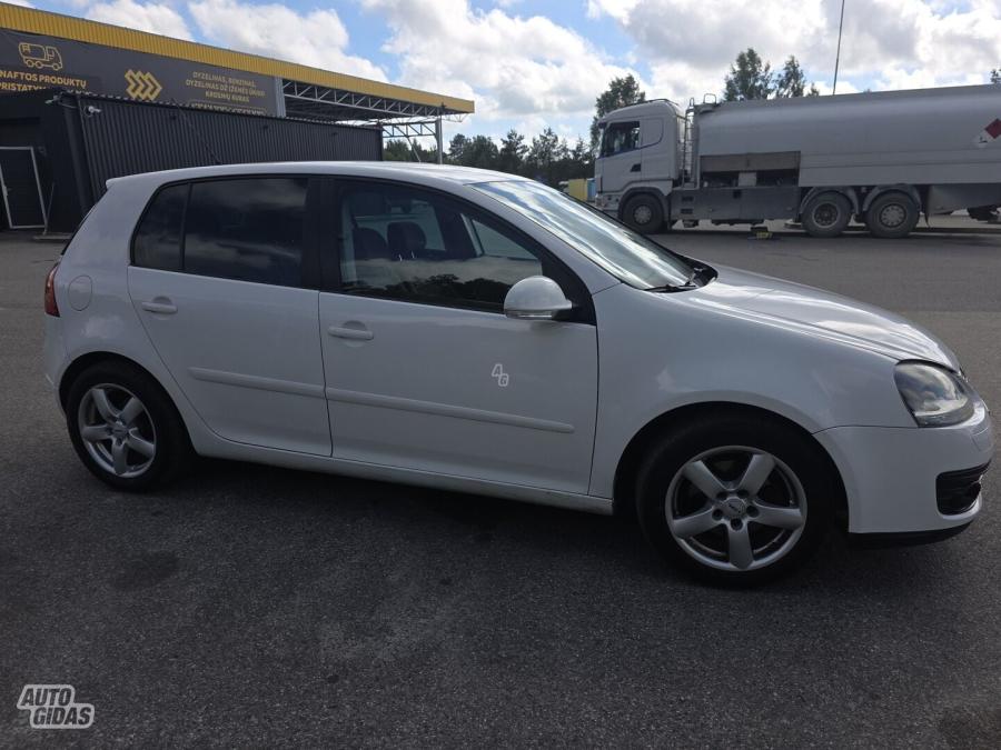 Volkswagen Golf 2008 in Silute, with an engine capacity of 1.90 L and mileage of 342 thousand km for 1650 €, photo 4 on AUTOMOTO.COM.LV