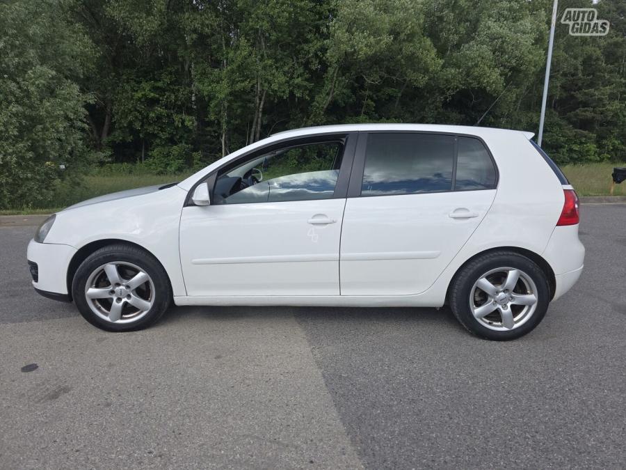 Volkswagen Golf 2008 in Silute, with an engine capacity of 1.90 L and mileage of 342 thousand km for 1650 €, photo 5 on AUTOMOTO.COM.LV