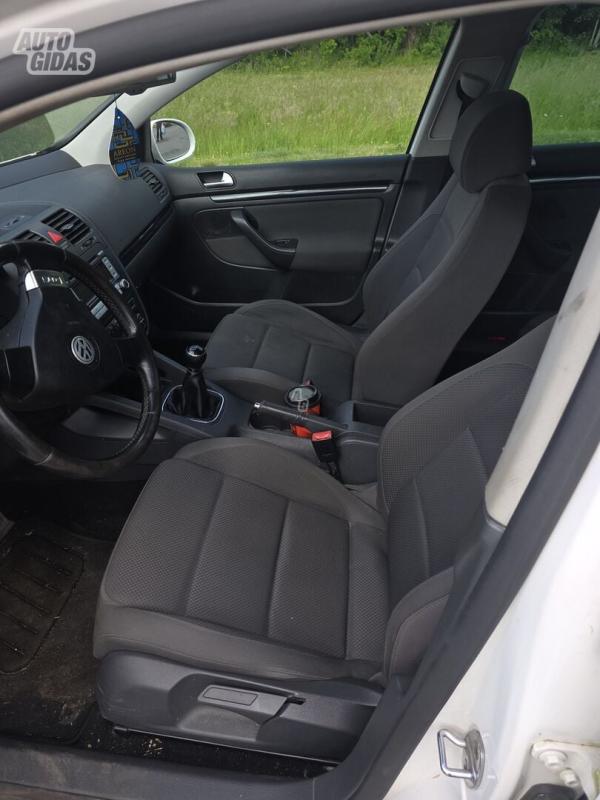 Volkswagen Golf 2008 in Silute, with an engine capacity of 1.90 L and mileage of 342 thousand km for 1650 €, photo 9 on AUTOMOTO.COM.LV