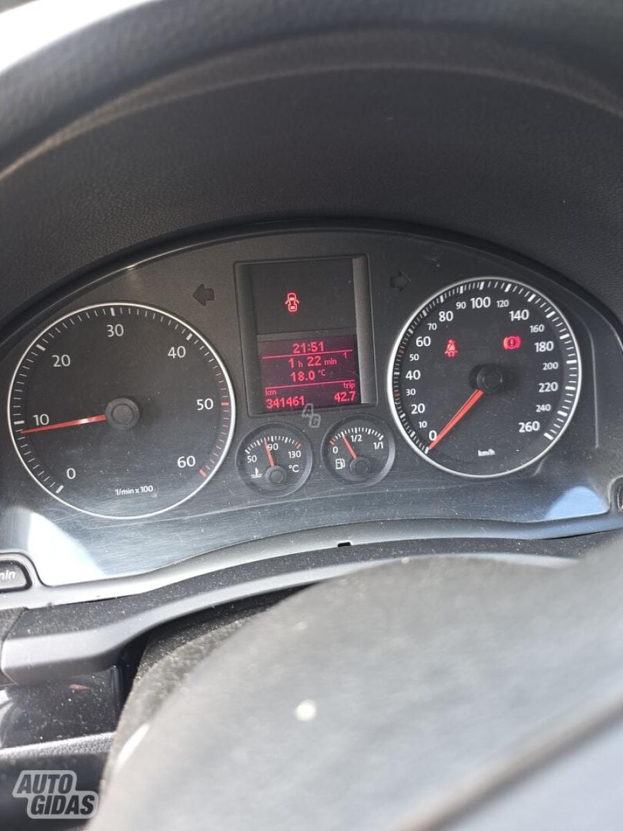 Volkswagen Golf 2008 in Silute, with an engine capacity of 1.90 L and mileage of 342 thousand km for 1650 €, photo 11 on AUTOMOTO.COM.LV