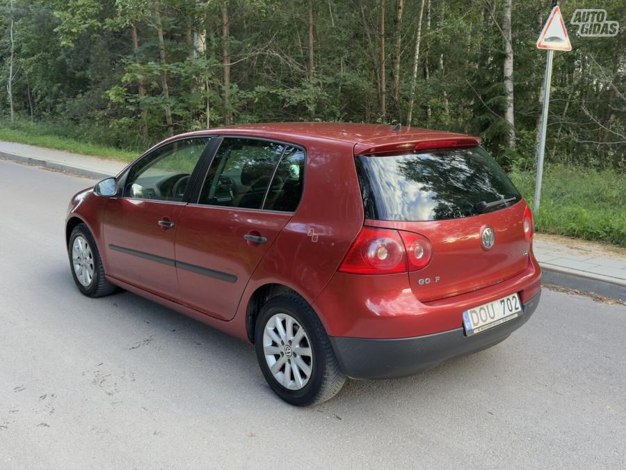Volkswagen Golf 2008 Viļņa, ar dzinēja tilpumu 1.90 L un nobraukumu 448 tūkst. km par 1370 €, foto 5 vietnē AUTOMOTO.COM.LV