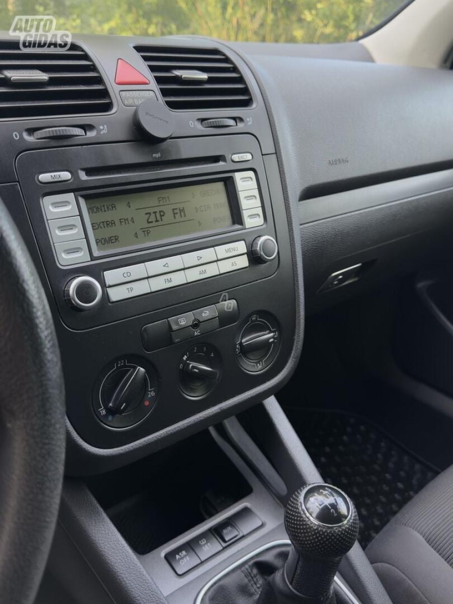 Volkswagen Golf 2008 Viļņa, ar dzinēja tilpumu 1.90 L un nobraukumu 448 tūkst. km par 1370 €, foto 14 vietnē AUTOMOTO.COM.LV
