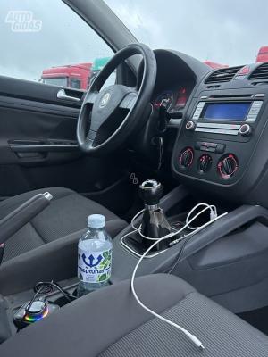 Volkswagen Golf 2008 in Kaunas, with an engine capacity of 1.90 L and mileage of 393 thousand km for 1200 €, photo 7 on AUTOMOTO.COM.LV