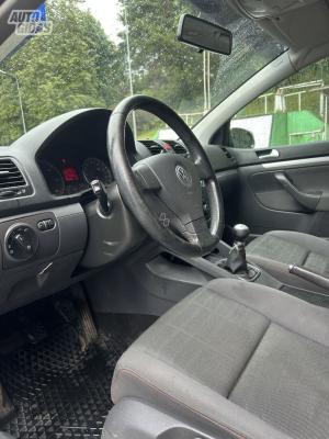 Volkswagen Golf 2008 in Kaunas, with an engine capacity of 1.90 L and mileage of 393 thousand km for 1200 €, photo 14 on AUTOMOTO.COM.LV