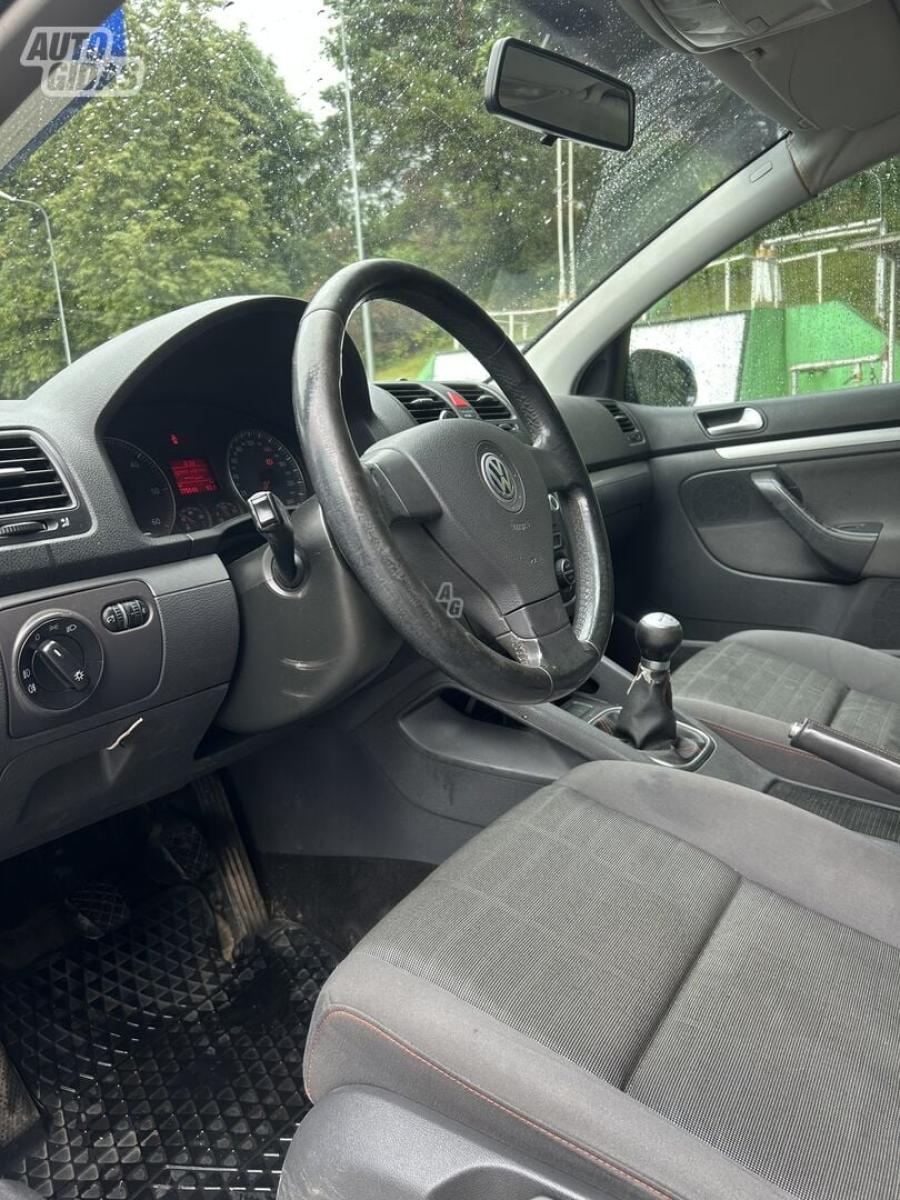 Volkswagen Golf 2008 in Kaunas, with an engine capacity of 1.90 L and mileage of 393 thousand km for 1200 €, photo 14 on AUTOMOTO.COM.LV